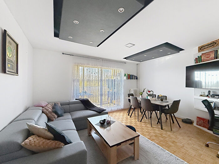 Appartement à vendre - Thionville, Saint-Pierre - 4 pièces - 3 chambres