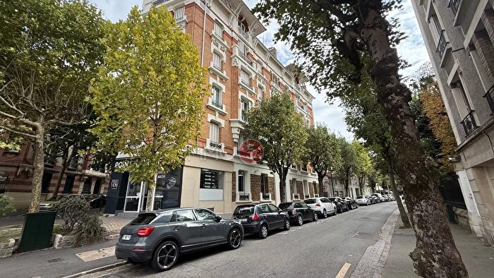Appartement à vendre - Le Raincy, Gare - 3 pièces - 2 chambres