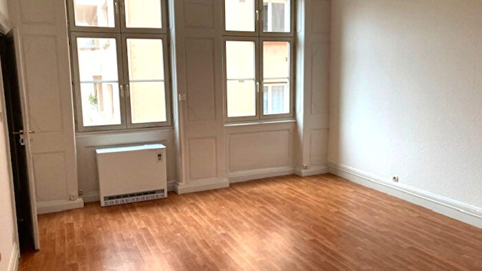 Appartement à louer - Strasbourg, Centre-ville, Mairie - 3 pièces - 2 chambres