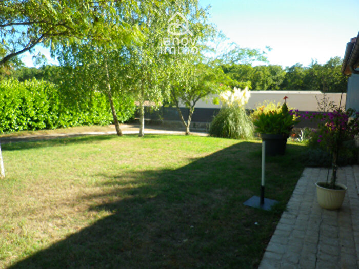 Maison 7 pièces à vendre à Puymoyen