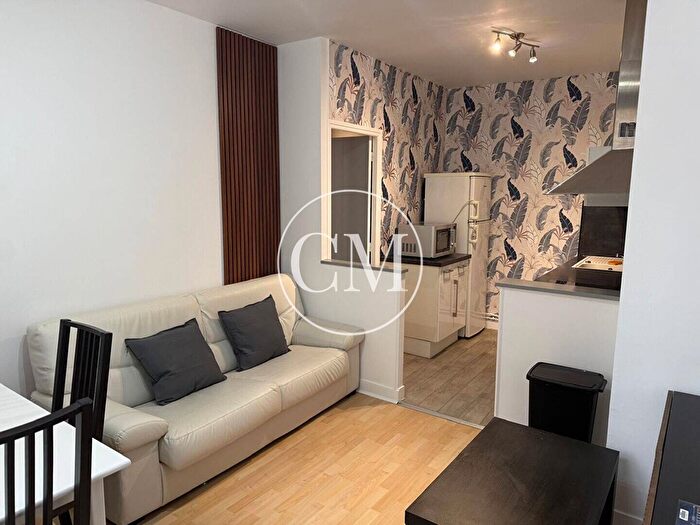 Appartement à louer - Saint Louis, Versailles - 2 pièces - 1 chambre