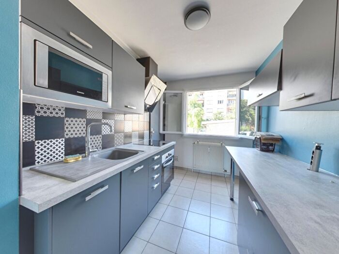 Villeurbanne, Cusset - Appartement 3 pièces à louer