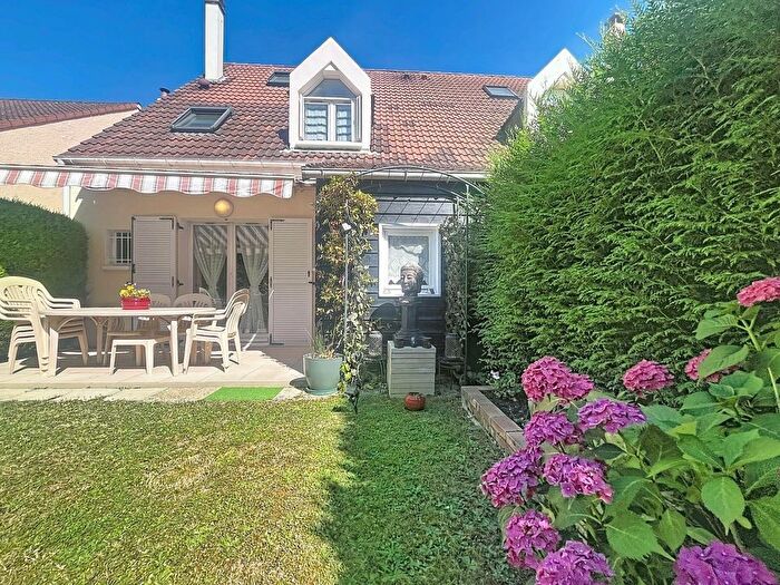 Maison 6 pièces à Montigny-le-Bretonneux, Le Manet, à vendre