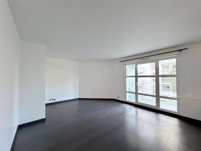 Appartement 3 pièces à louer - Hôtel de Ville, Courbevoie