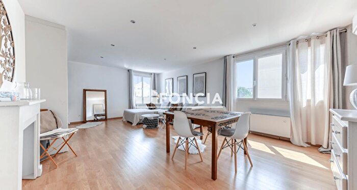 Appartement 4 pièces à Lyon 7ème, Gerland, à vendre