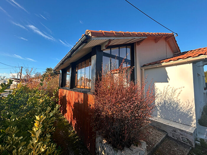 Maison à vendre - Breuillet - 4 pièces - 3 chambres