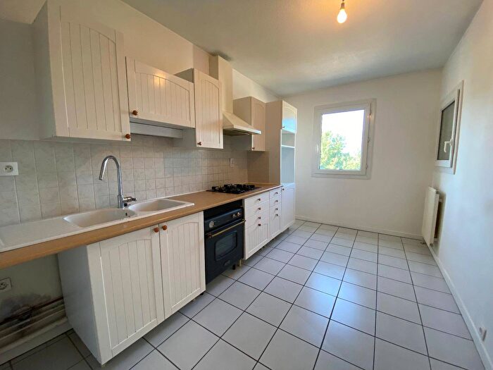 Appartement à louer - Nord, Gières - 3 pièces - 2 chambres