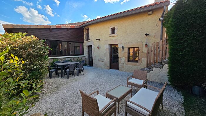 Maison 4 pièces à Saint-Maurice-la-Clouère, à vendre