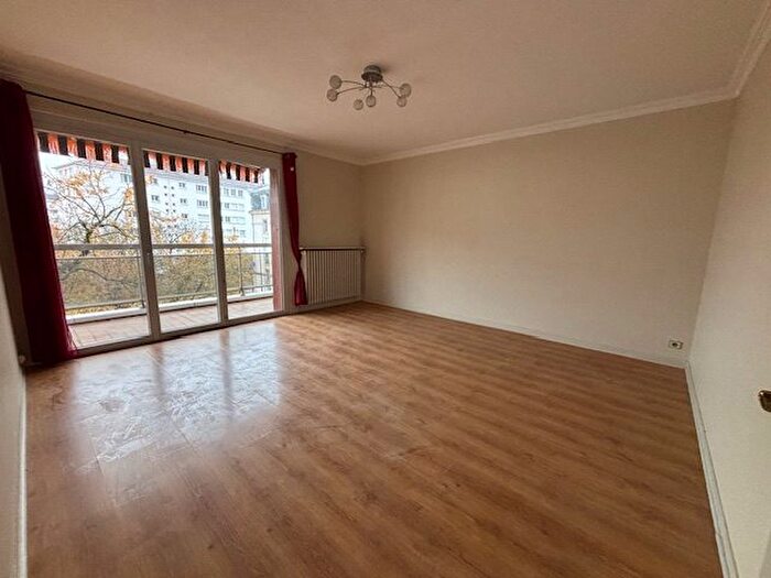 Appartement à louer - Périgueux, Centre-ville, La Gare, Saint-Martin - 2 pièces - 1 chambre