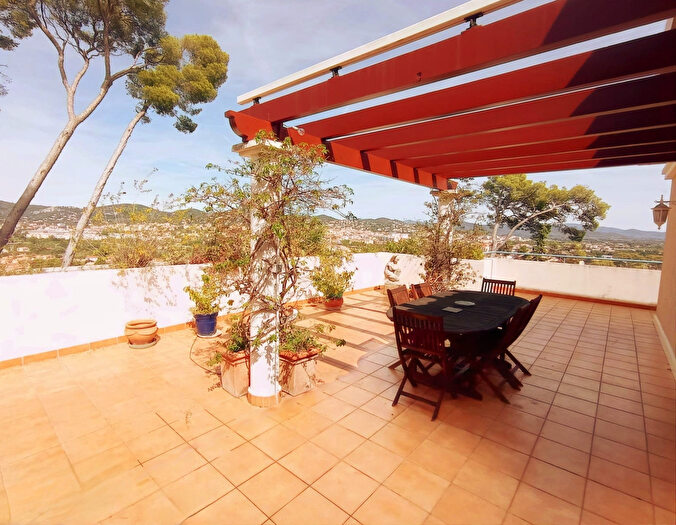 Appartement à vendre - Hyères, Maurels - 4 pièces - 3 chambres