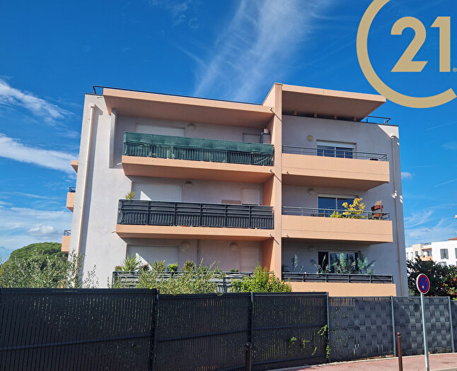 Appartement à vendre - Fréjus - 3 pièces - 2 chambres