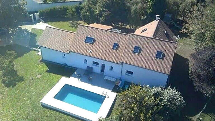 Adainville : Maison 8 pièces à vendre