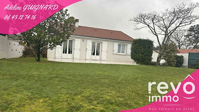 Maison à vendre - Chemillé - 4 pièces - 3 chambres