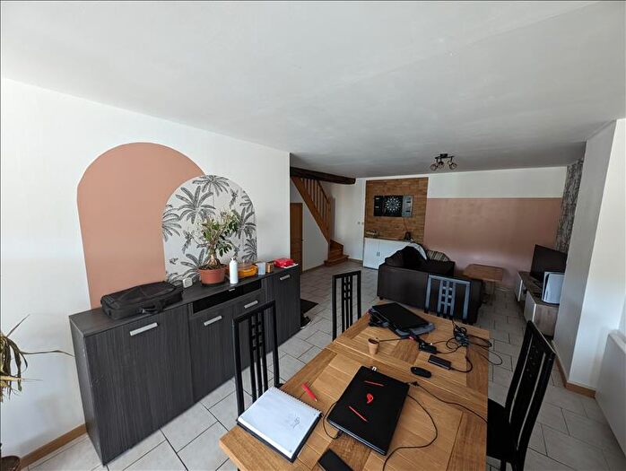 Appartement à louer - Épeugney - 3 pièces - 2 chambres