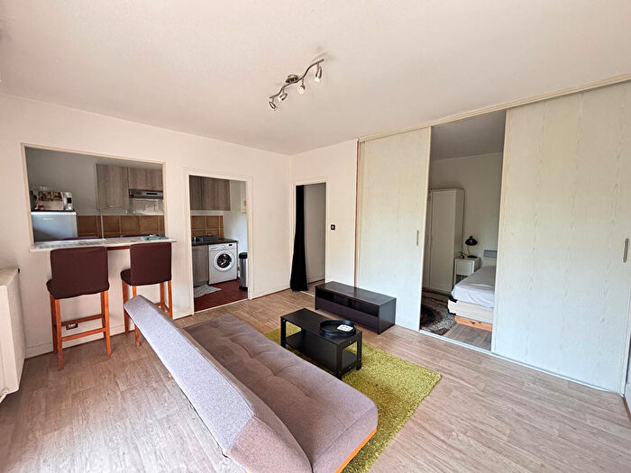 Mont-de-Marsan, Bourg-Neuf : Appartement 2 pièces à louer