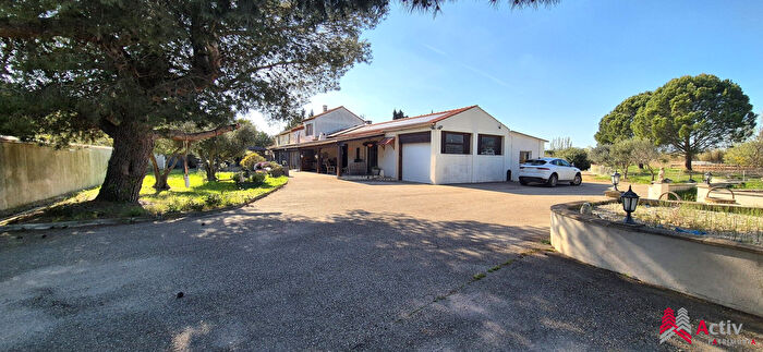 Maison à vendre - Arles, Mas-Thibert, Salin-de-Giraud - 9 pièces - 4 chambres
