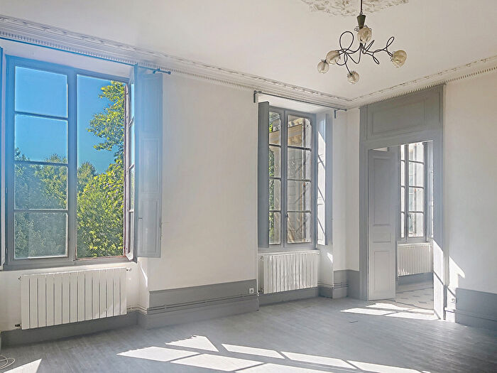 Appartement 5 pièces à Nîmes, Ecusson, Arènes, à vendre