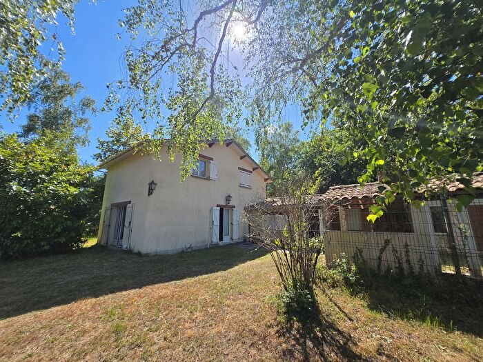Grayan-et-l'Hôpital : Maison 7 pièces à vendre
