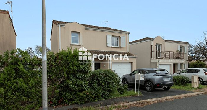 Maison à vendre - Tonnay-Charente - 4 pièces - 3 chambres