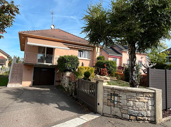 Maison 5 pièces à Valentigney, à vendre