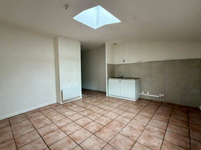 Appartement à vendre - Lézignan-Corbières - 2 pièces - 1 chambre