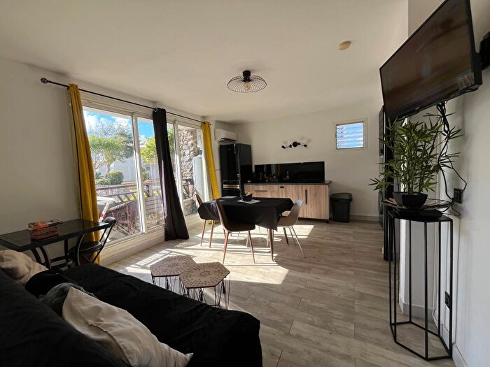 Appartement 2 pièces à Saint-François, à vendre