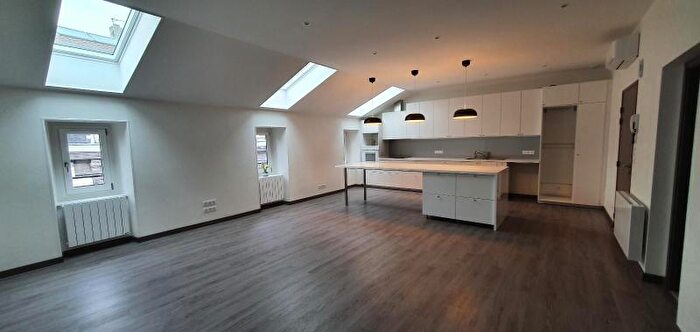 Appartement à louer - Clermont-Ferrand, Jaude, Fontgiève Saint-Alyre - 5 pièces - 3 chambres