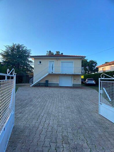 Est, Trévoux : Maison 6 pièces à louer