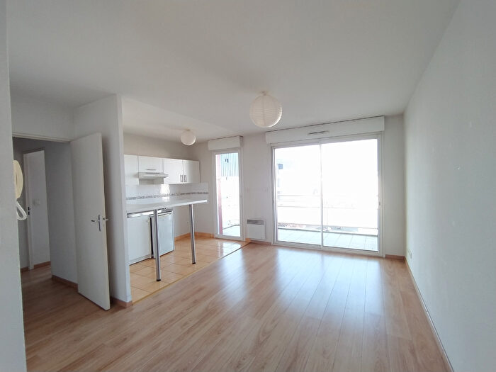 Appartement à louer - Clermont-Ferrand, Saint-Jacques - 2 pièces - 1 chambre