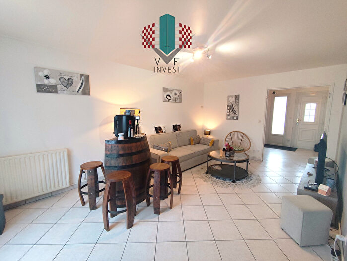 Maison à vendre - Ivry-la-Bataille - 5 pièces - 3 chambres