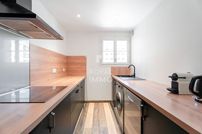 Appartement à vendre - Toulon, Aguillon - 2 pièces - 1 chambre