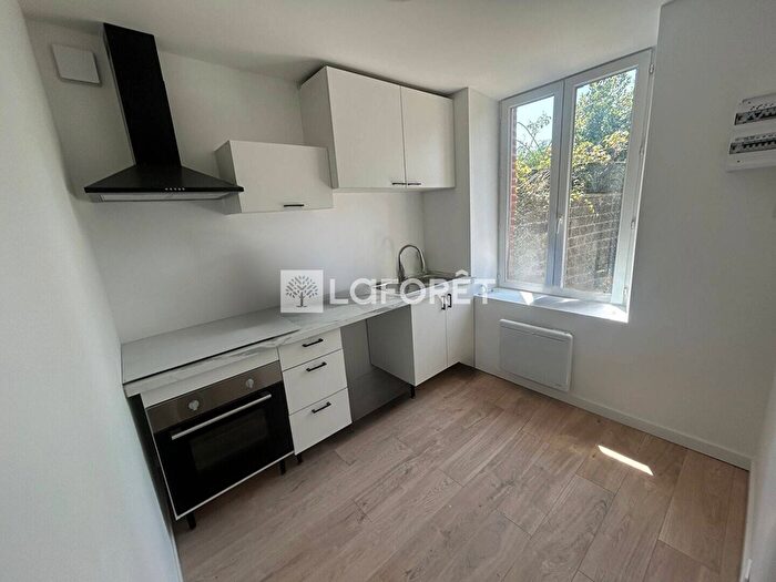 Appartement à louer - Benardiere-Saint Michel, Flers - 1 pièce