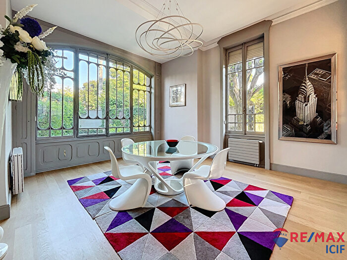 Maison à vendre - Bourgoin-Jallieu, Plambourgoin, Chemins - 7 pièces - 6 chambres