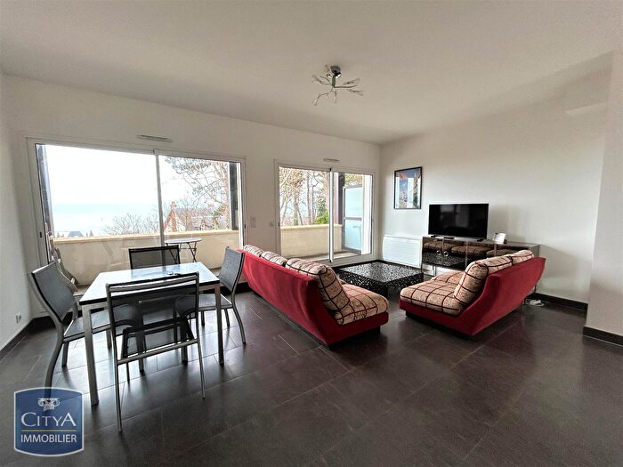 Appartement à louer - Trouville-sur-Mer, Plages, Promenade des Planches, Bon Secours - 3 pièces - 2 chambres