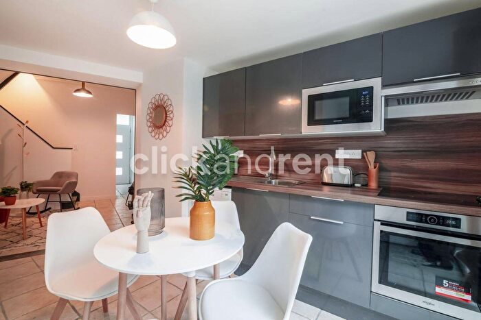 Appartement à louer - Saint Pierre, Amiens - 4 pièces - 3 chambres