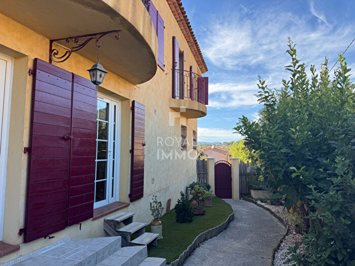 Maison à vendre - Carqueiranne - 8 pièces - 5 chambres