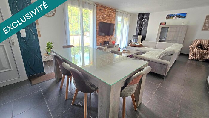 Maison 5 pièces à Saint-Jean-de-Beugné, à vendre