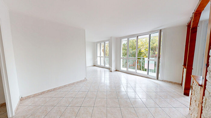 Appartement à vendre - Chilly-Mazarin, Gravigny - 4 pièces - 2 chambres