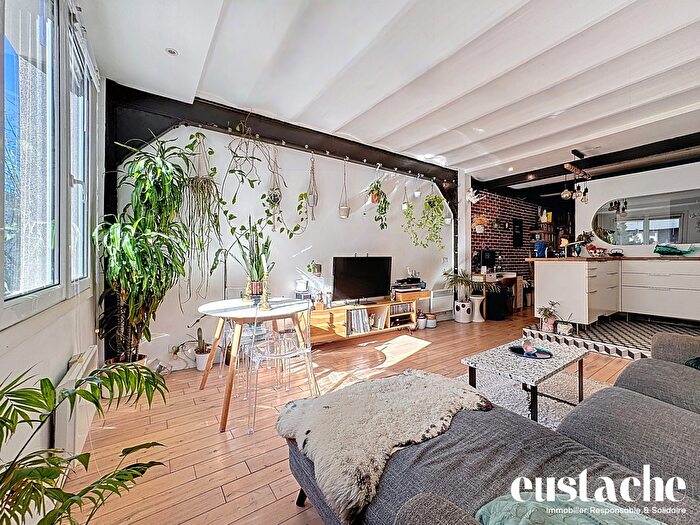 Appartement à vendre - Paris e , Belleville, Saint-Maur - 2 pièces - 1 chambre