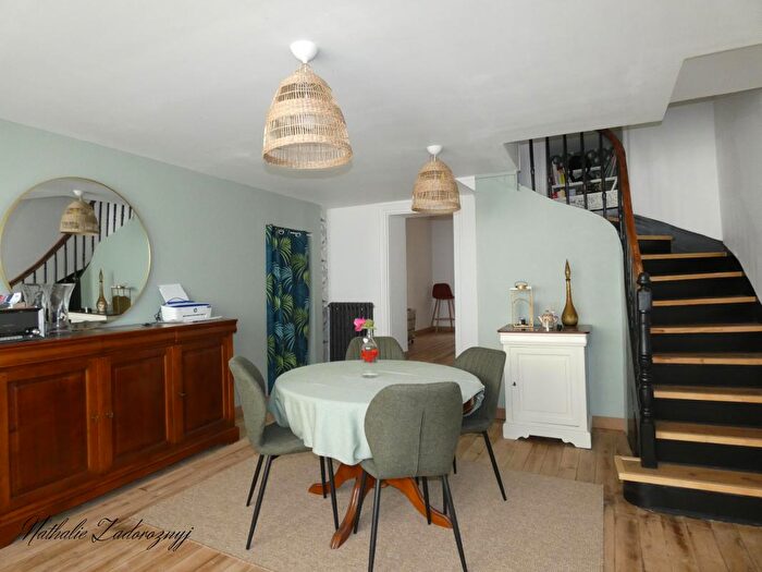 Maison 6 pièces à Carhaix-Plouguer, à vendre
