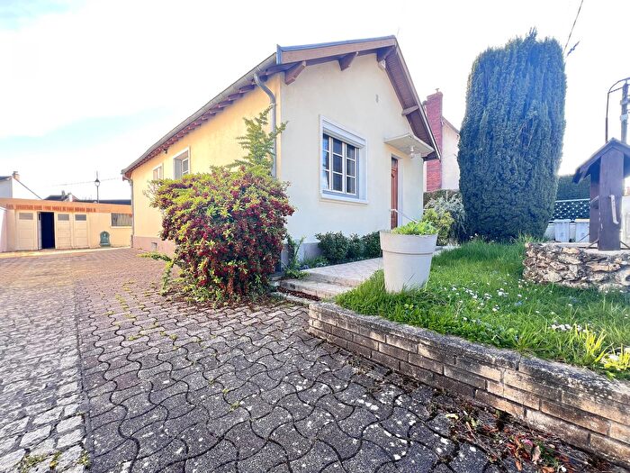 Maison 4 pièces à Les Clayes-sous-Bois, Centre-ville, à vendre