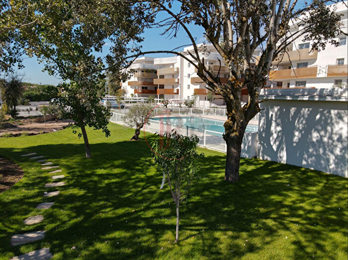 Appartement à vendre - Sérignan - 4 pièces - 3 chambres
