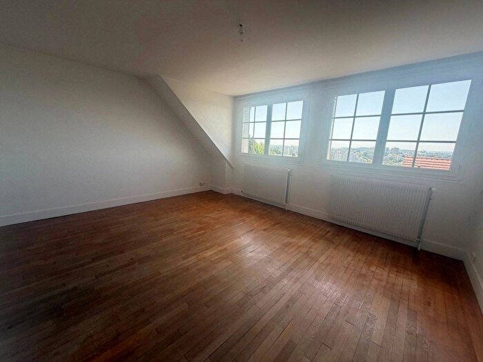Bois de Verrieres-Vaupereux, Verrières-le-Buisson : Appartement 1 pièce à louer