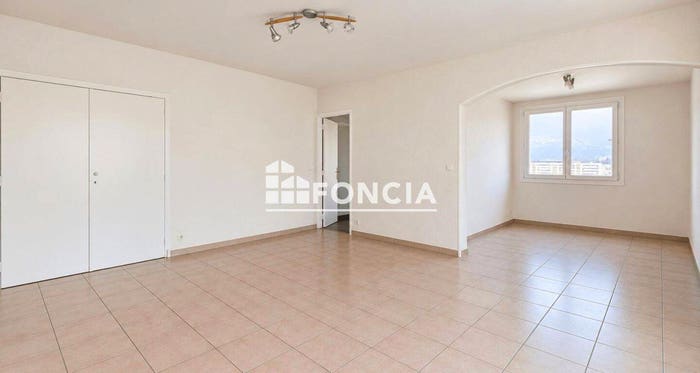 Le Murier-La Galochère, Saint-Martin-d'Hères : Appartement 3 pièces à louer