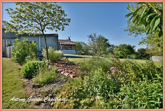 Maison à vendre - Saint-Aubin-des-Ormeaux - 7 pièces - 5 chambres