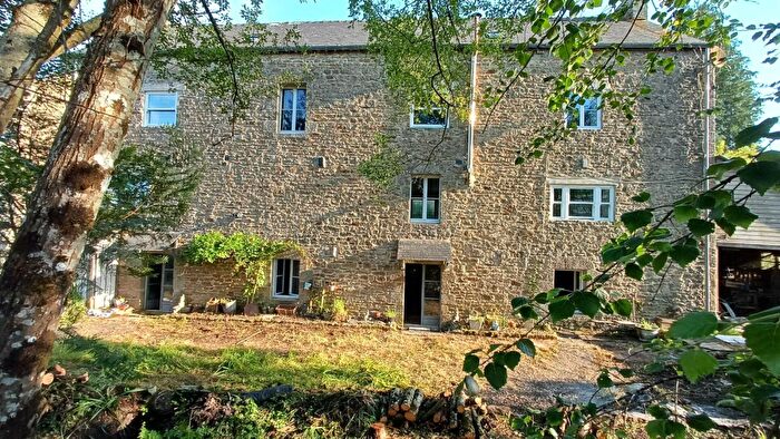 Maison 8 pièces à Guémené-sur-Scorff, à vendre