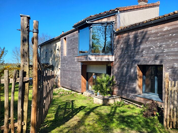 Maison à vendre - Saint-Loup-Lamairé - 7 pièces - 4 chambres