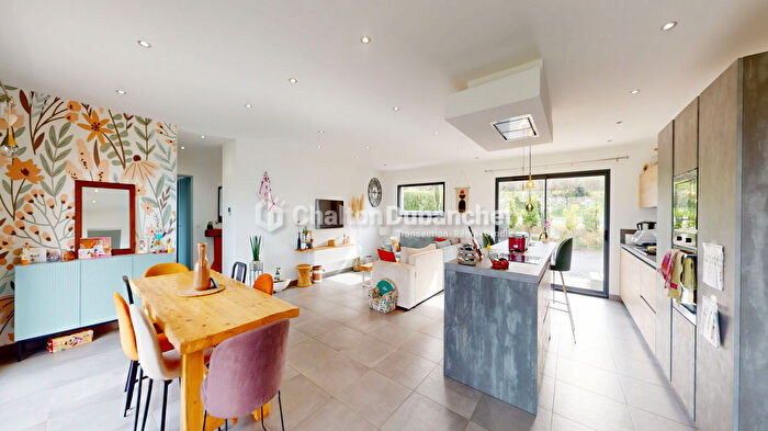 Maison à vendre - Saint-Martin-dEstréaux - 5 pièces - 4 chambres