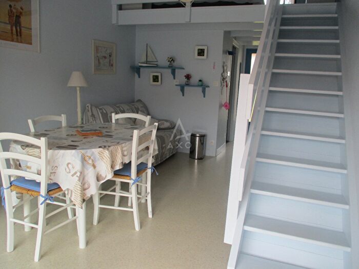 Maisons à vendre et appartements à louer - 1