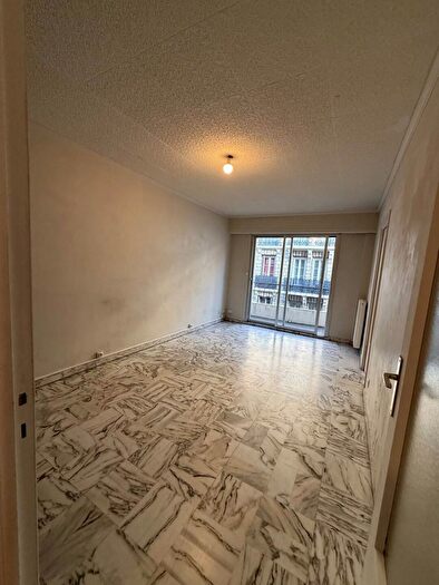 Appartement à louer - Vernier, Nice - 1 pièce